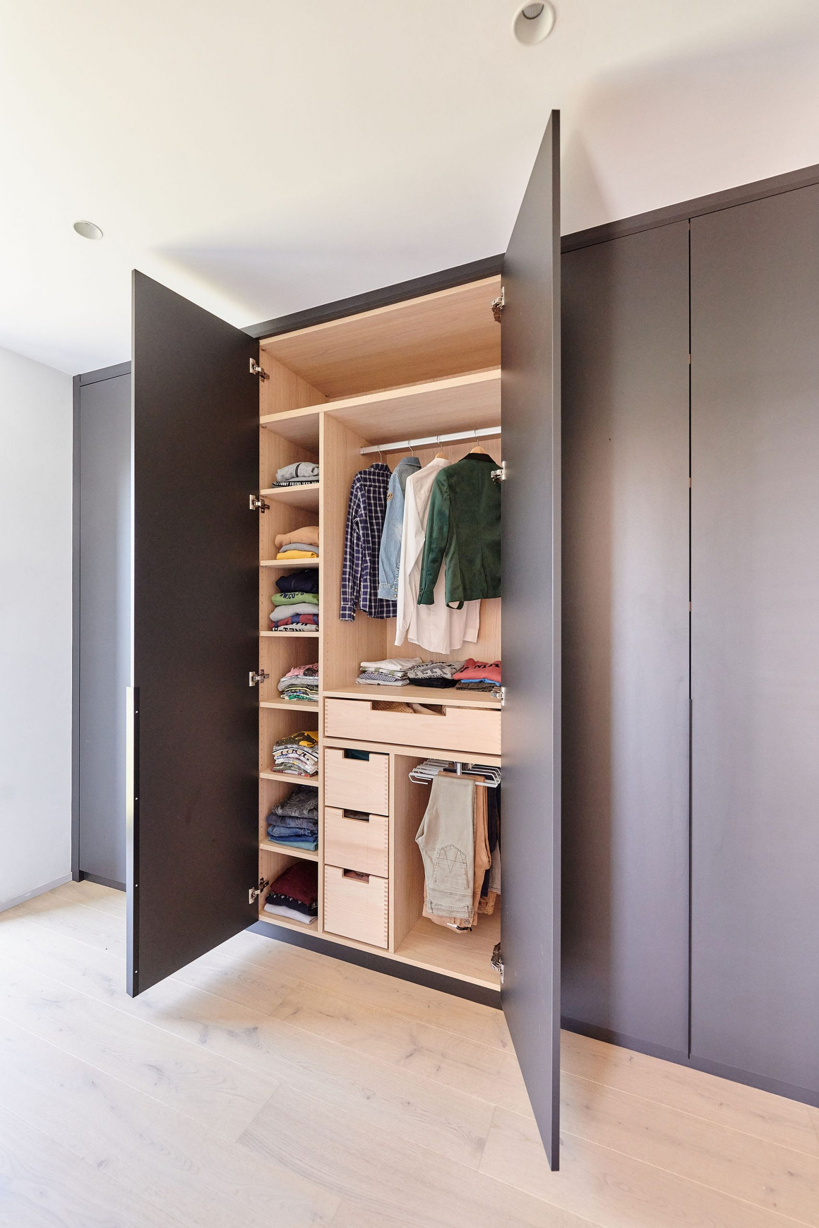 Placards encastrables sur mesure: l'authenticité rencontre l'élégance